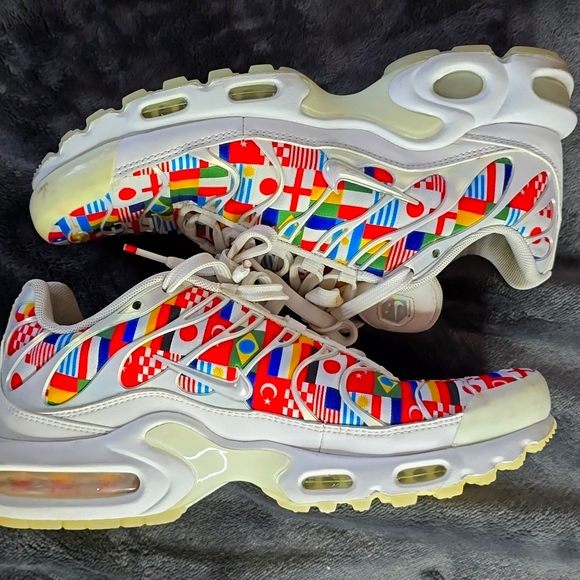 Nike | Shoes | Nike Air Max Plus International Flag 28 A05117100 | Poshmark